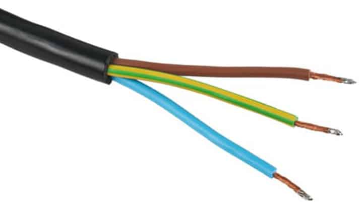 Four : comment changer le câble d'alimentation